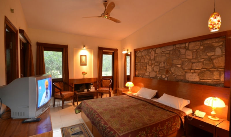 Jim Corbett Hotels and Resorts | Luxury Room - Corbett Suman Grand Resort
